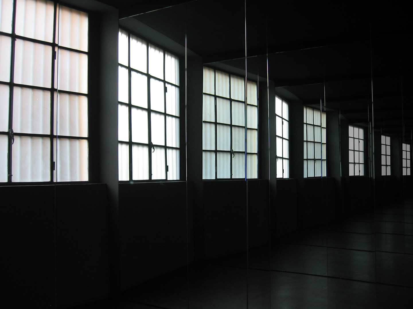 Infinite Cell – Alfredo Jaar